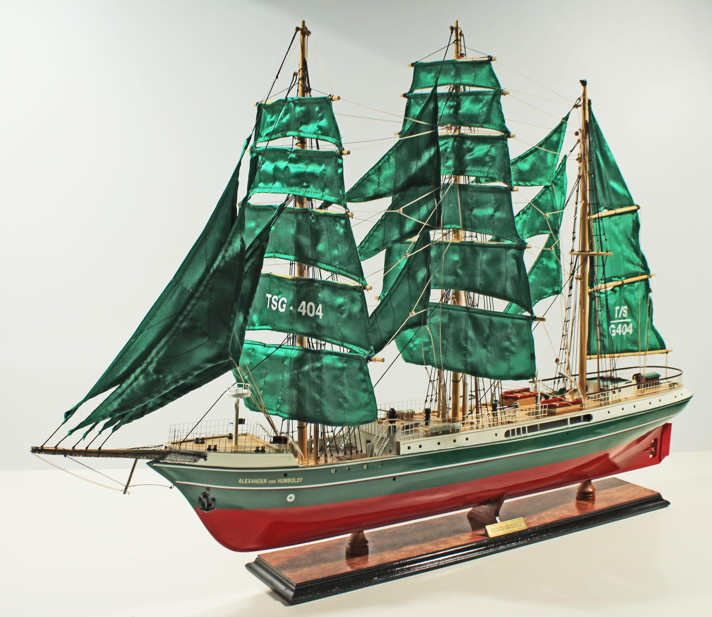 Alexander von Humboldt - Nain ship models