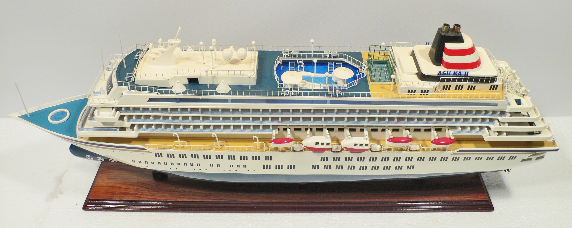 ASUKA II - Handcrafted Nain ship models