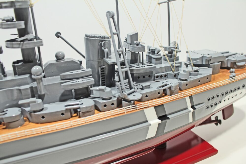 Bismarck - Handgefertigte Nain-Schiffsmodelle