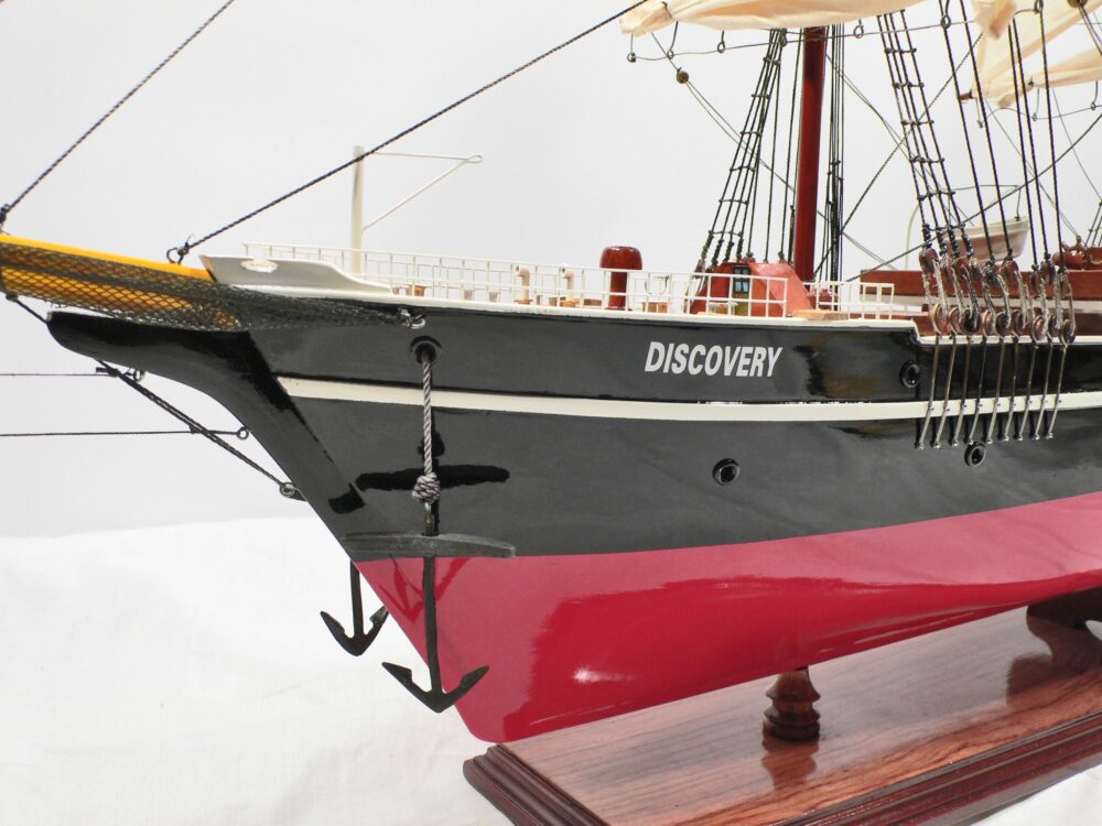 RRS Discovery - Nain ship models