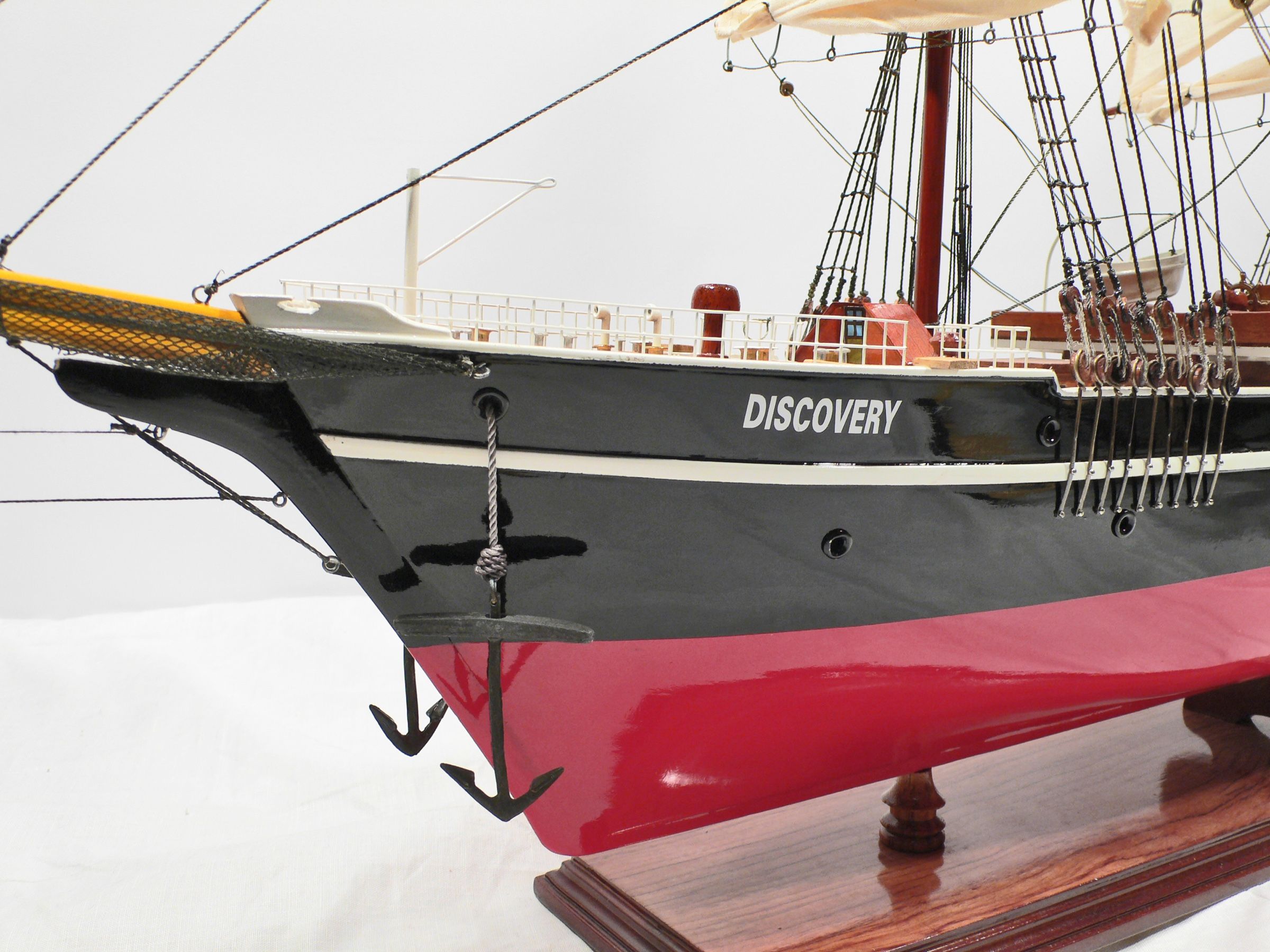 RRS Discovery - Nain ship models