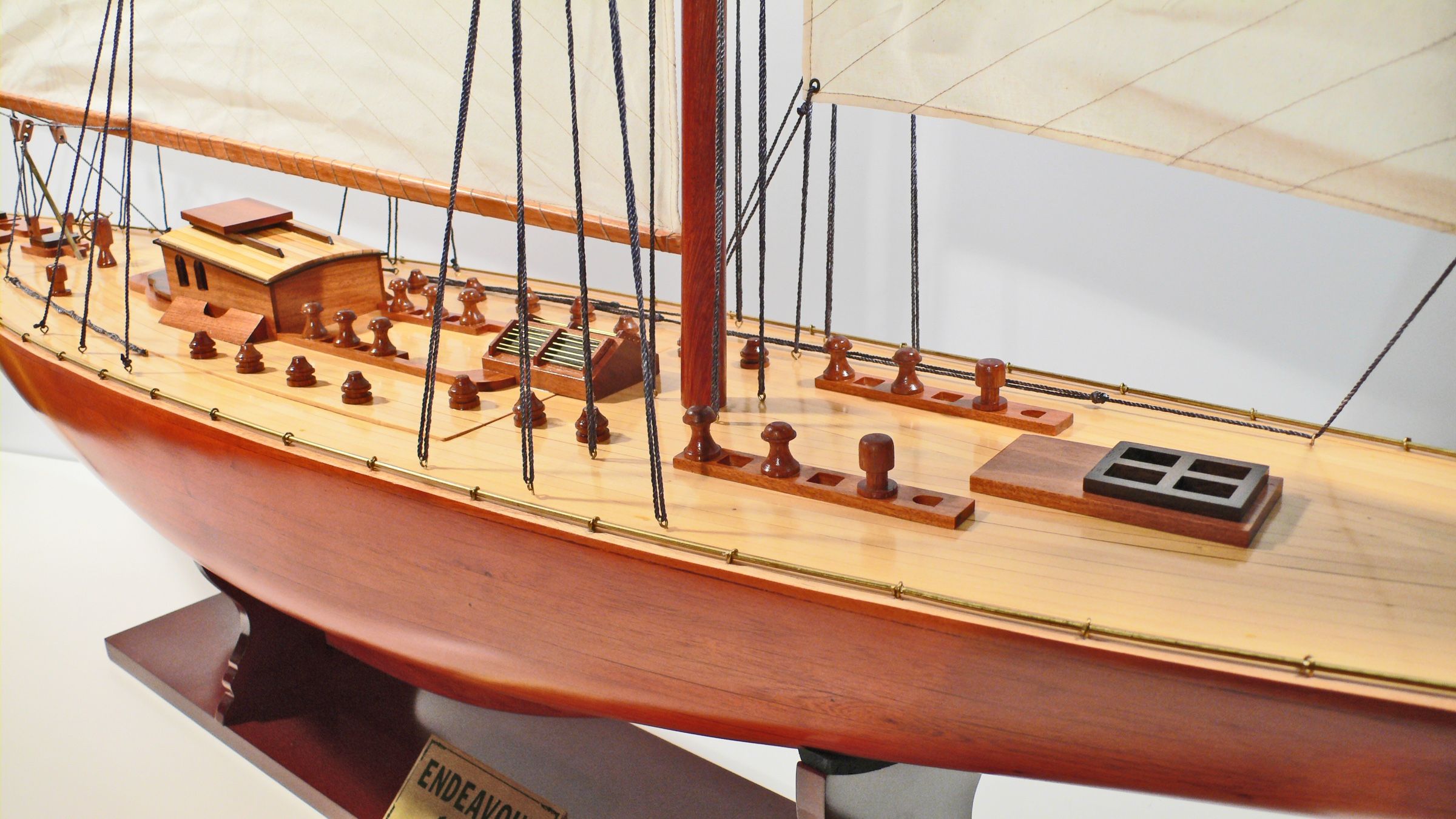 Endeavor - Nain ship models