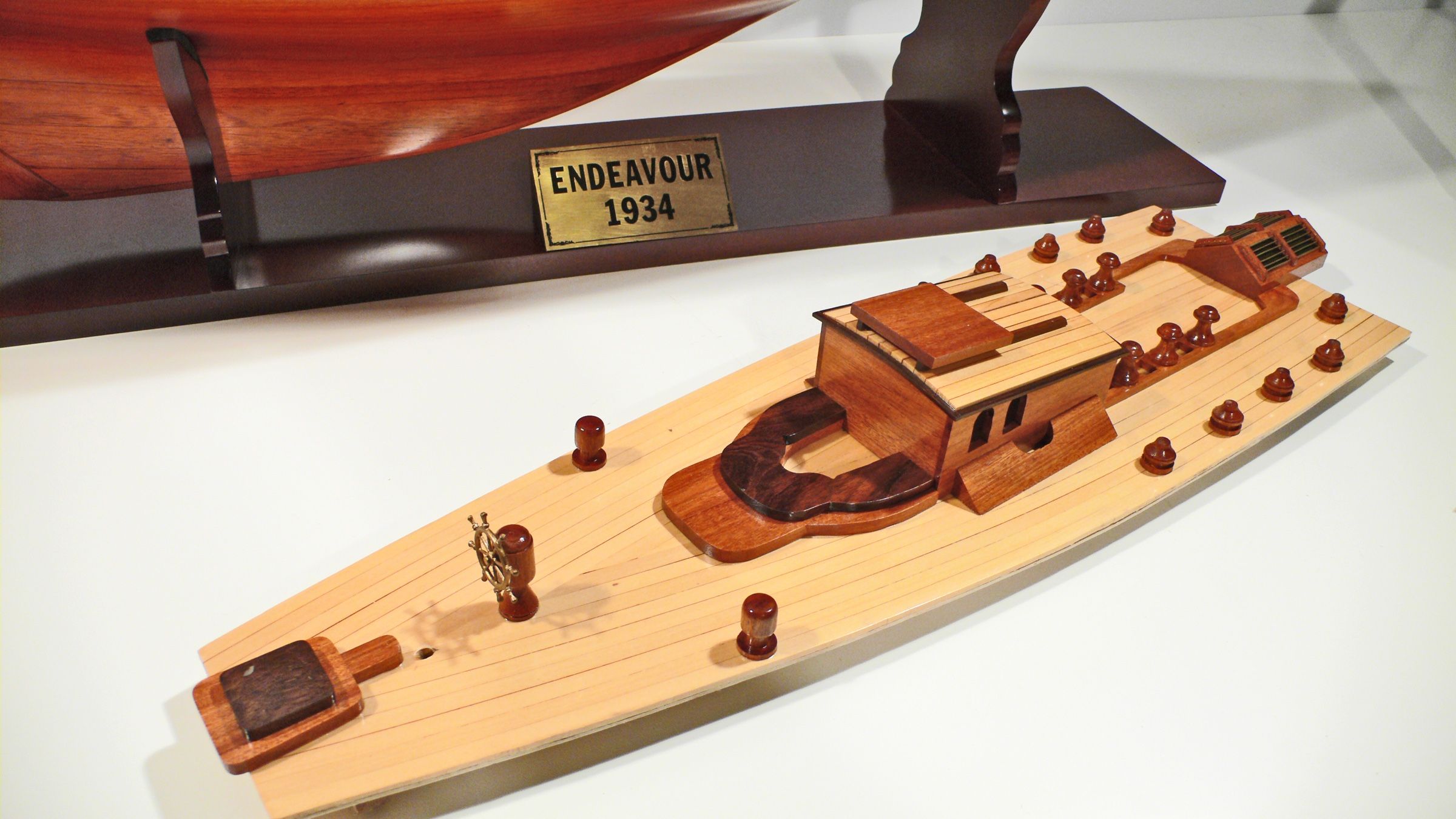 Endeavor - Nain ship models