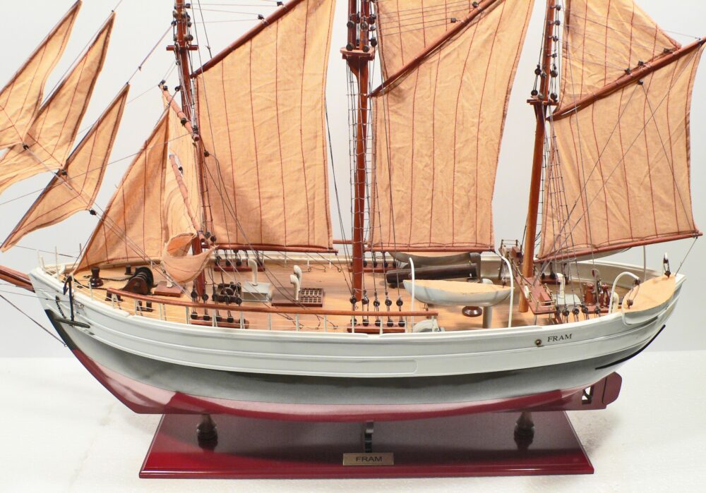 Fram - Nain ship models
