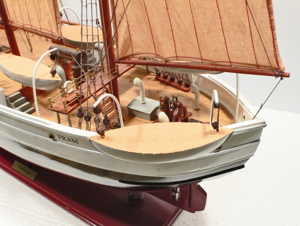 Fram - Nain ship models