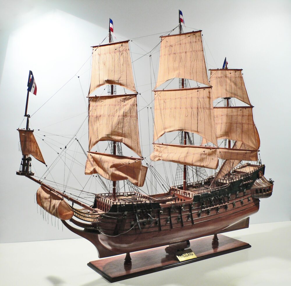Friesland - handcrafted Nain ship models