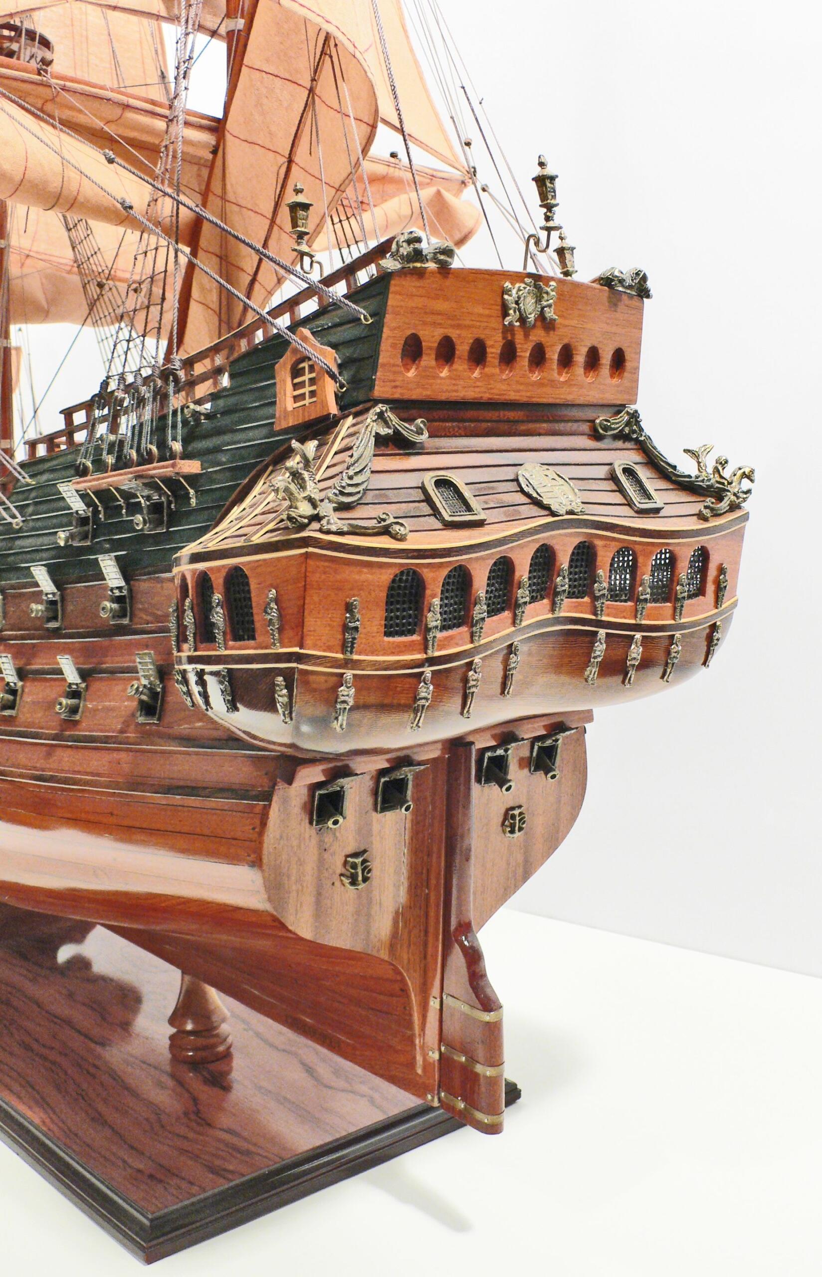 Friesland - handcrafted Nain ship models
