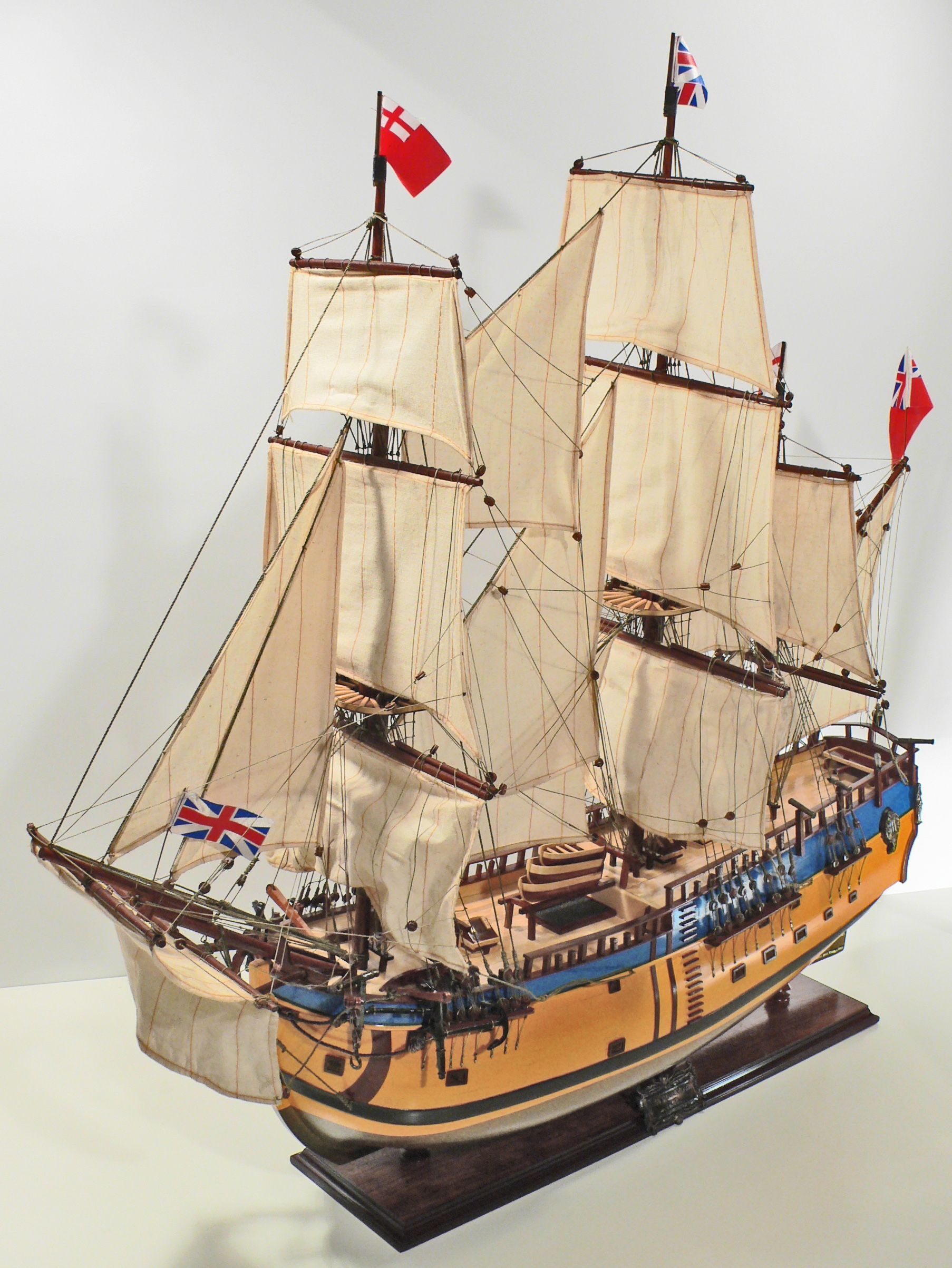 HMS Endeavor - Nain ship models