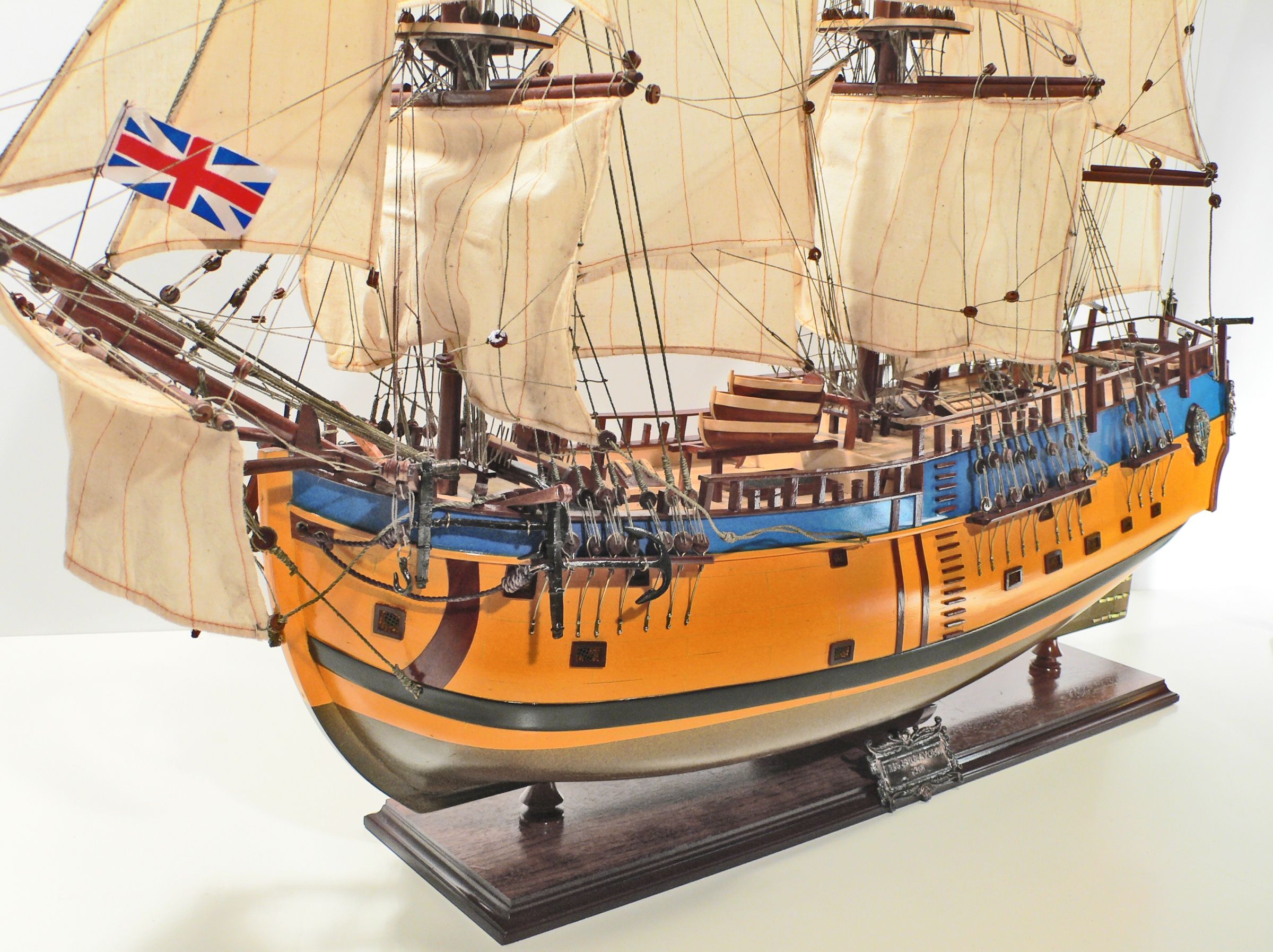 HMS Endeavor - Nain ship models
