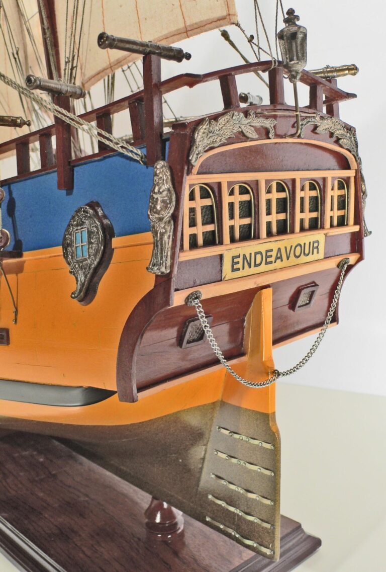 HMS Endeavor - Nain ship models