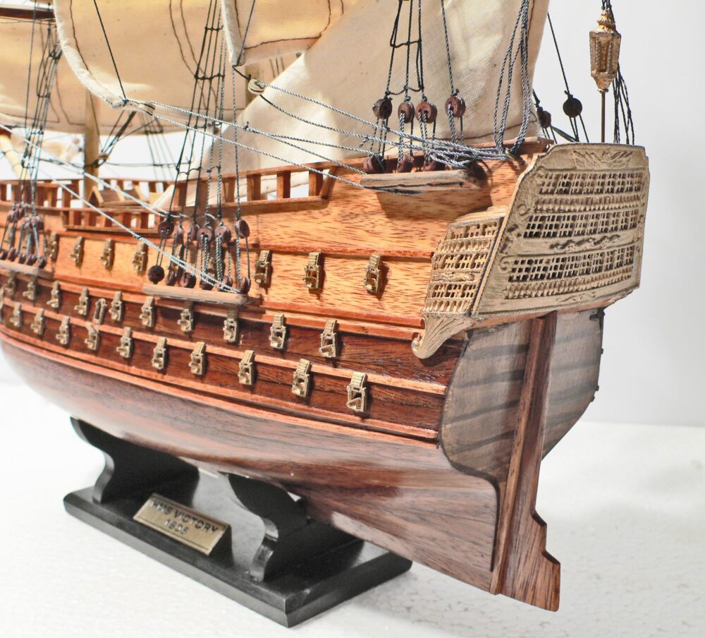 HMS Victory (S) - Modellini di navi Nain