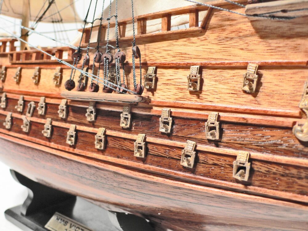 HMS Victory (S) - Modellini di navi Nain