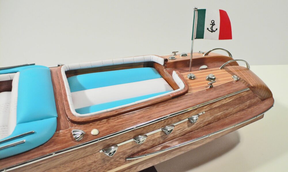 Riva Aquarama Replica Blue/White - Nain Ship Models