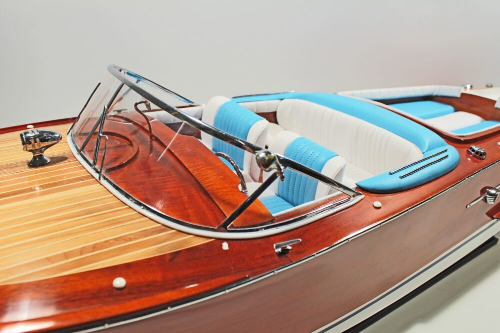 Riva Aquarama Replica Blue/White, RC Ready - Nain Ship Models