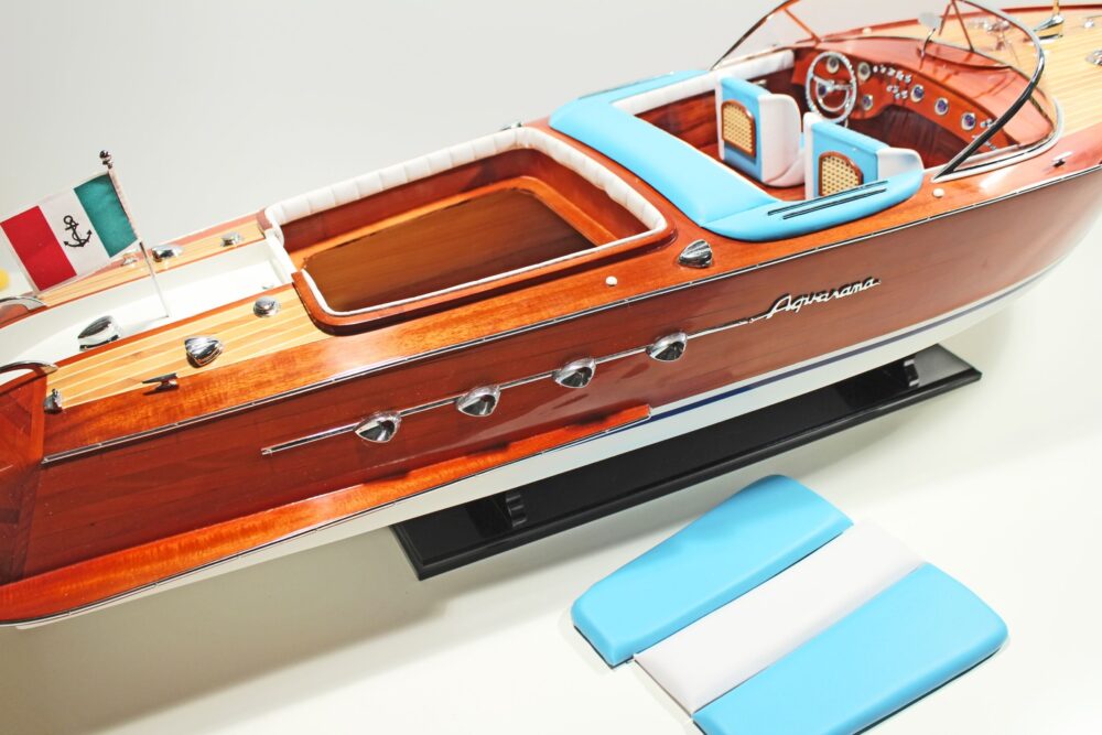 Riva Aquarama Replica Blue/White, RC Ready - Nain Ship Models