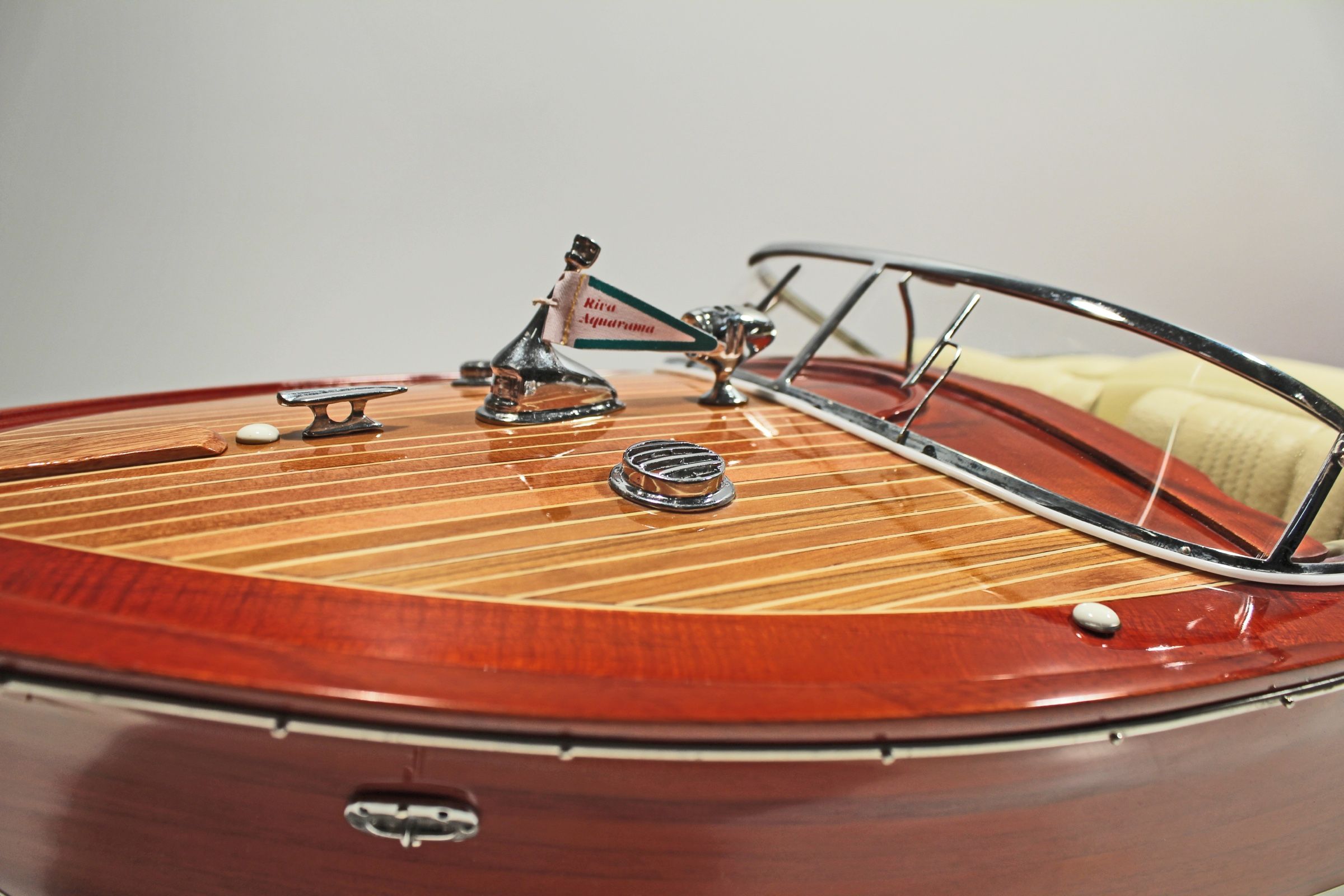 Riva Aquarama Replica Cream, RC Ready - Nain ship models