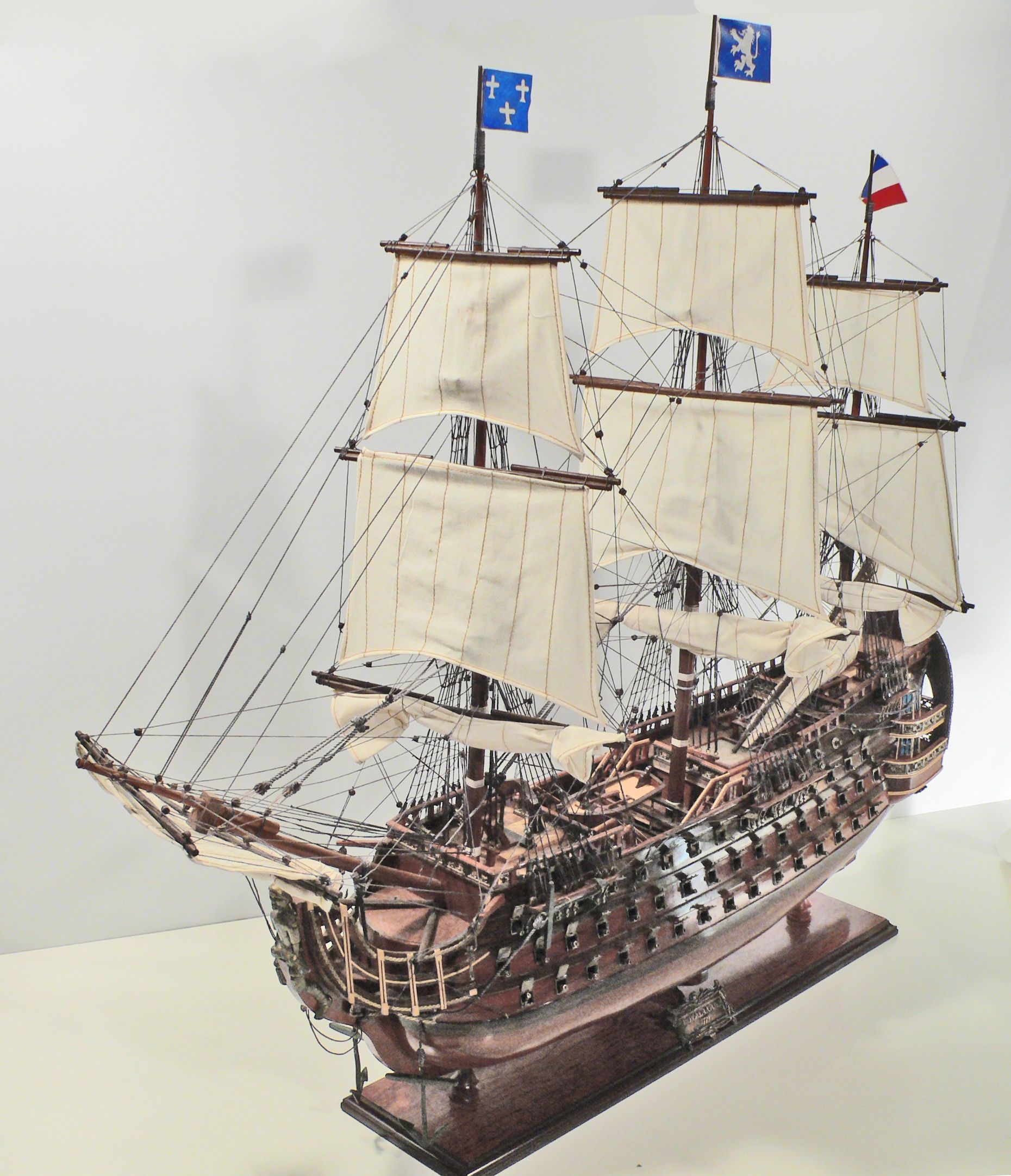 Royal Louis - Nain ship models