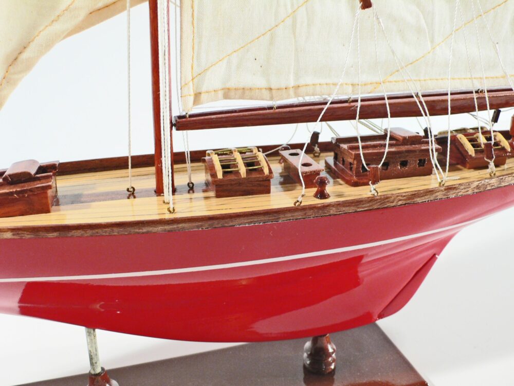 Shamrock 1930 (Red) - Nain ship models