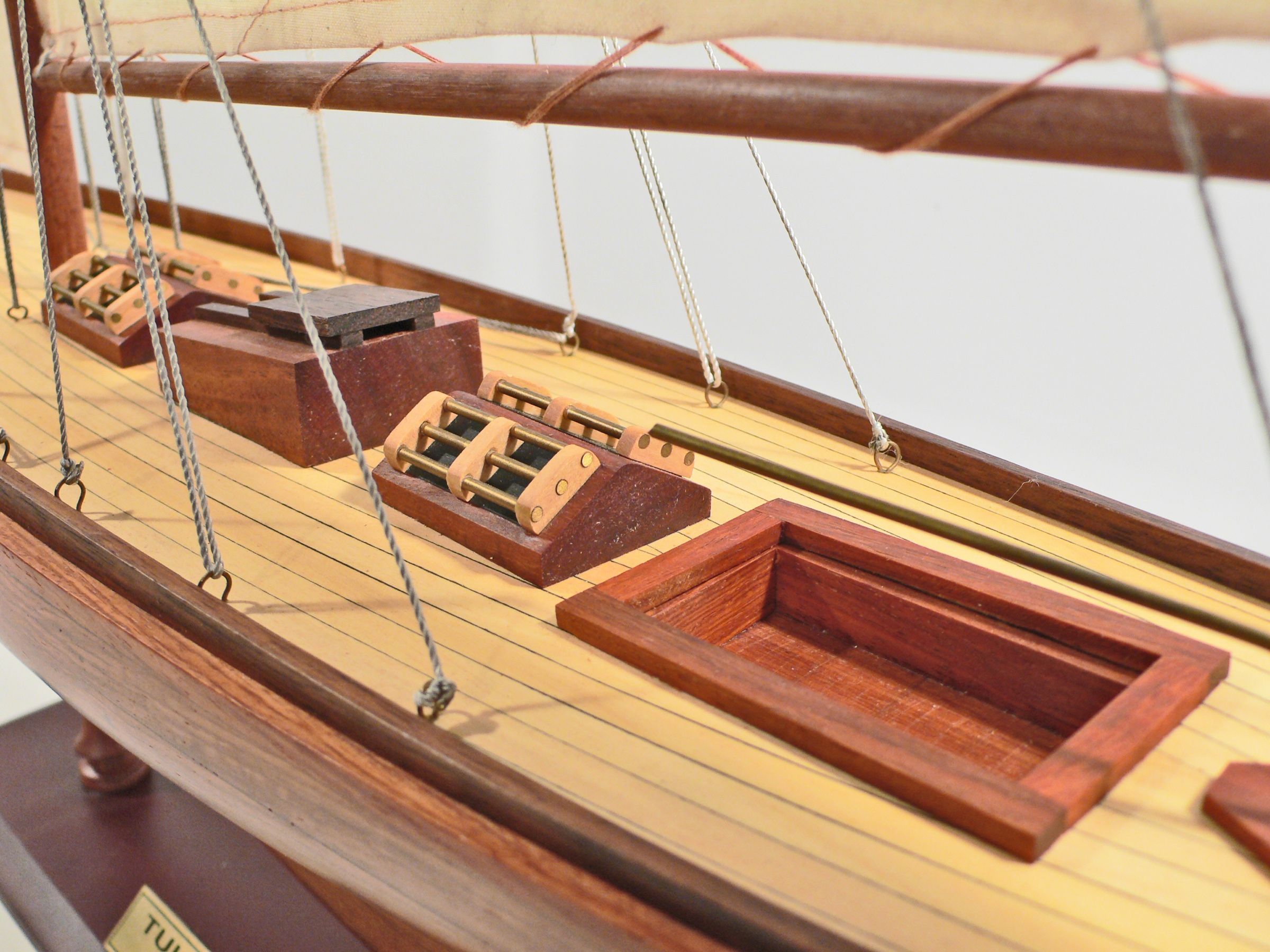 Modelos de barcos Tuiga - Nain