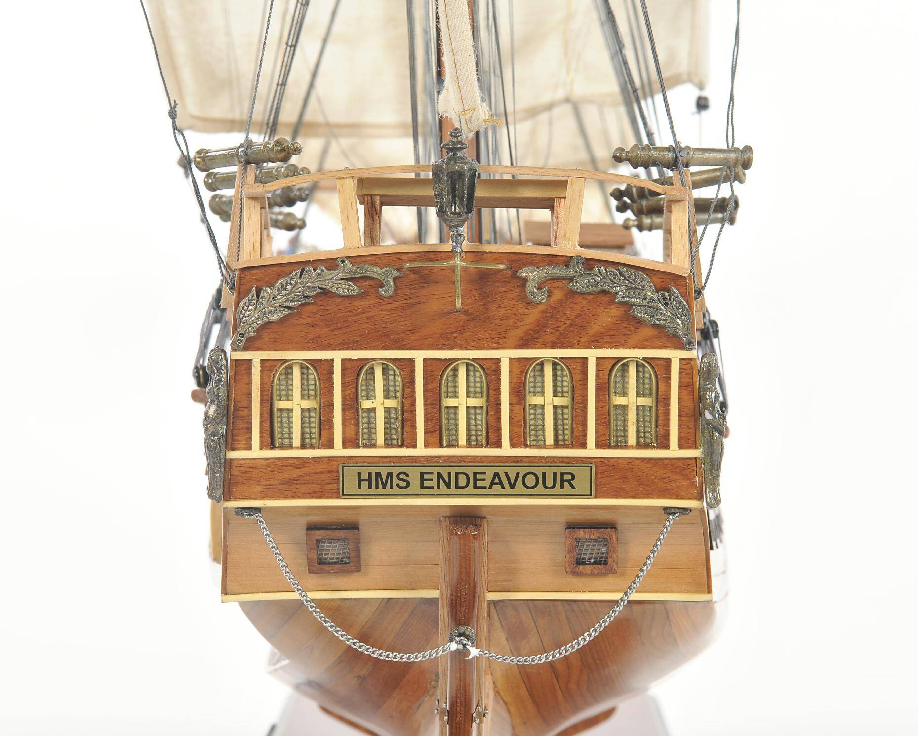 HMS Endeavor (Open on one side) - Nain ship models