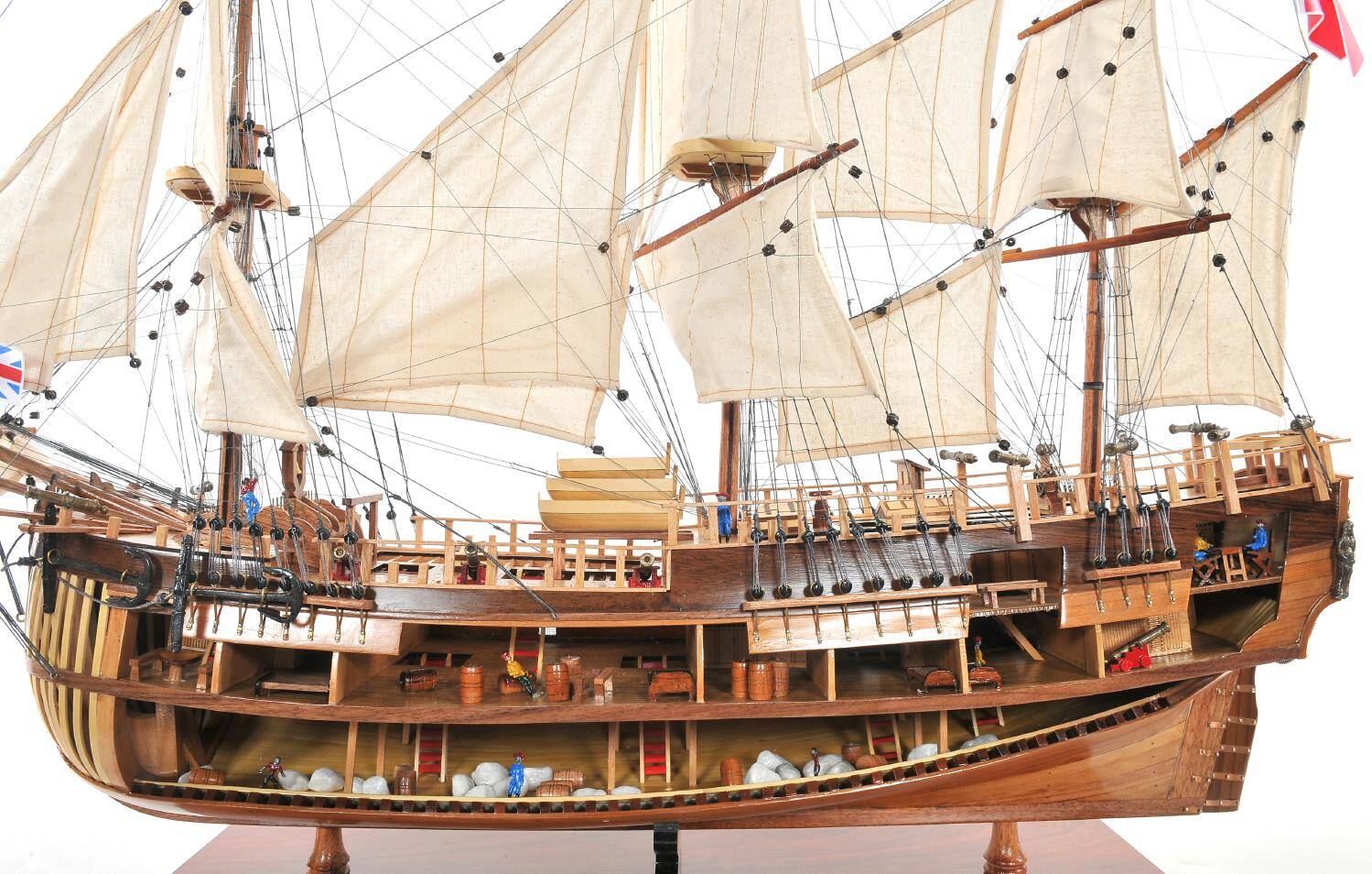 HMS Endeavor (Open on one side) - Nain ship models